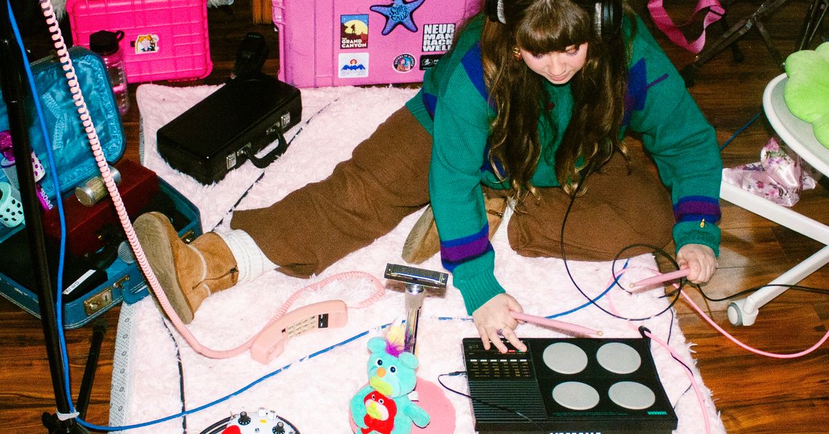 Sofie Pedersen - Folk, Singer-Songwriter Artist | Songfinch