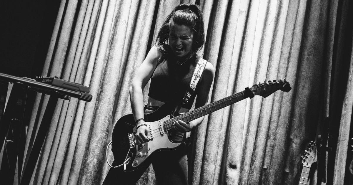 Emi Grace - Acoustic Pop, Rock Artist | Songfinch