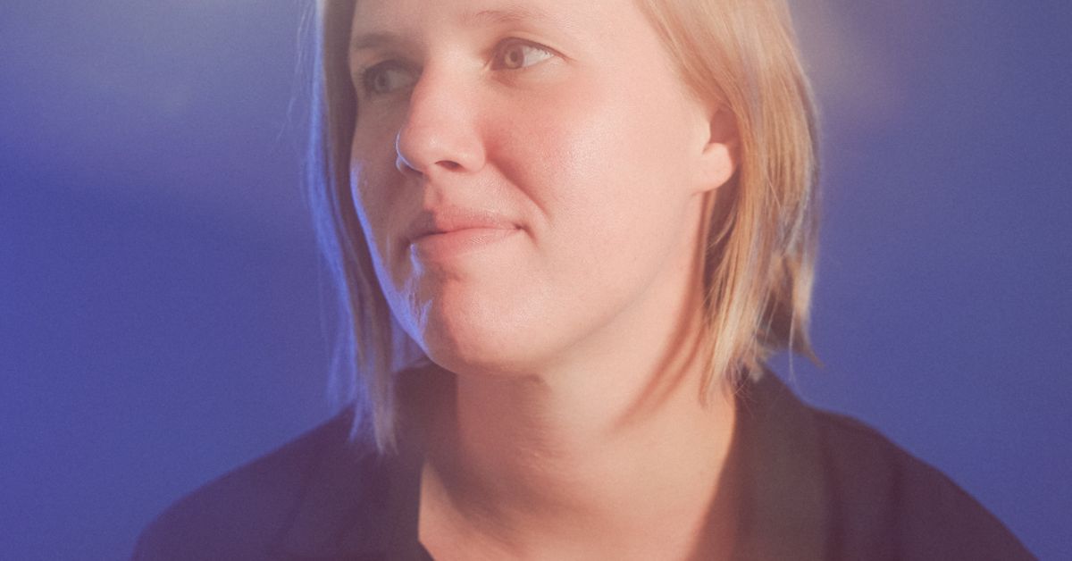 Kenna - Singer-Songwriter, Folk Artist | Songfinch