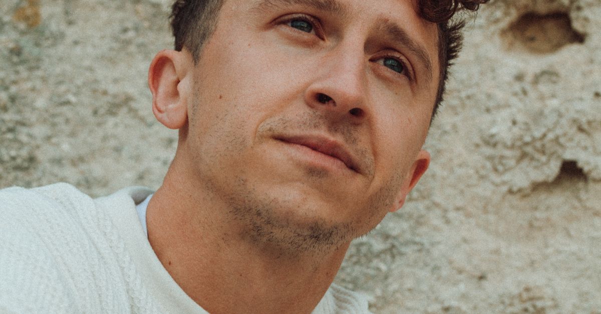 Joel Baker - Singer-Songwriter, Acoustic Pop Artist | Songfinch